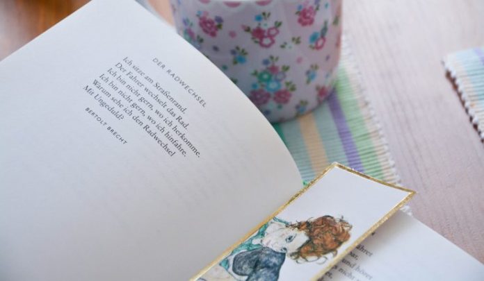 Come fare a costruire un segnalibro? Le istruzioni passo passo