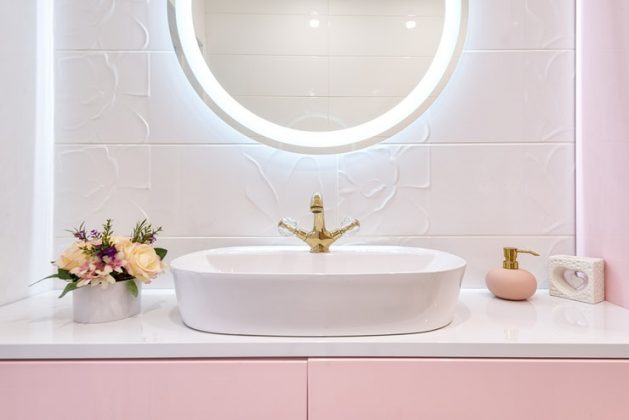 Lavandino in ceramica scheggiato: come aggiustarlo