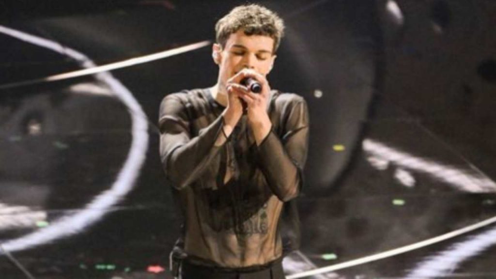 Blanco il suo vero nome è Riccardo chi è veramente il rapper vincitore ...