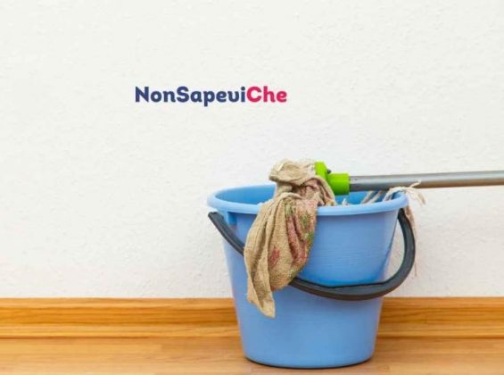 Come disinfettare e pulire lo straccio o il mocio: i segreti della ...